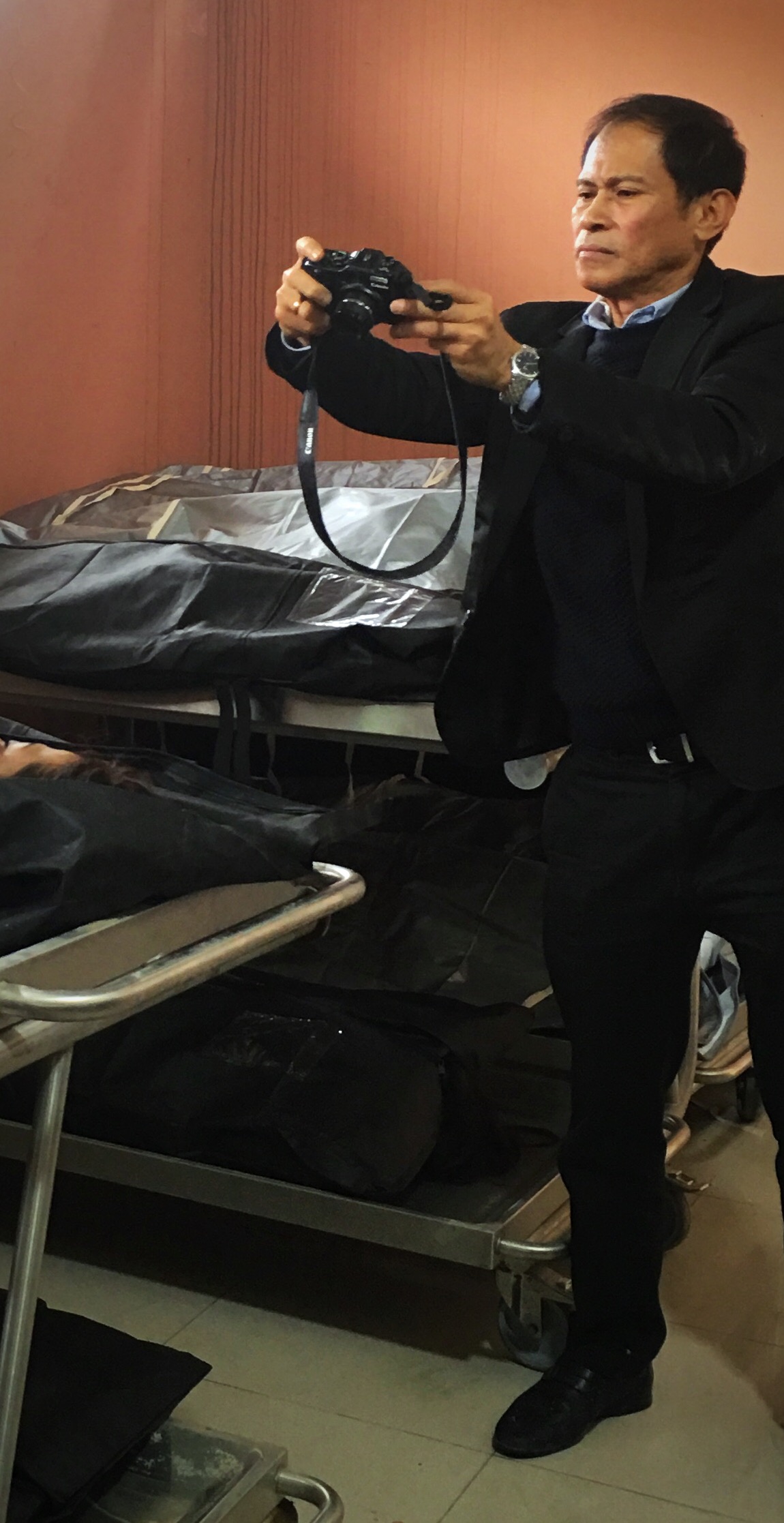 Lito and the Sniffing Dog | DISPATCHES FROM THE FRONTLINE